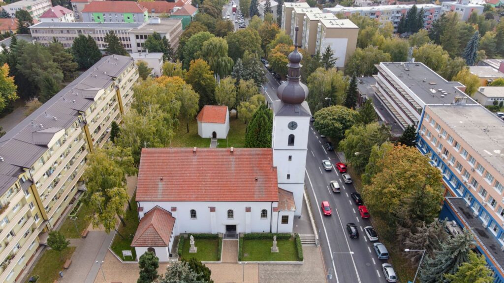 FOTO: Kostol Navštívenia Panny Márie, Senica - NaZáhorí.sk